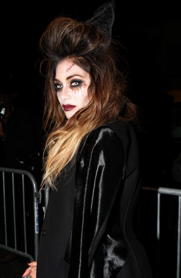 789share: Heidi Klum Transforms into Jessica Rabbit for Halloween