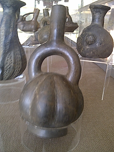 Y los dioses vinieron del mar: Museo de Sullana - Cerámica Moche