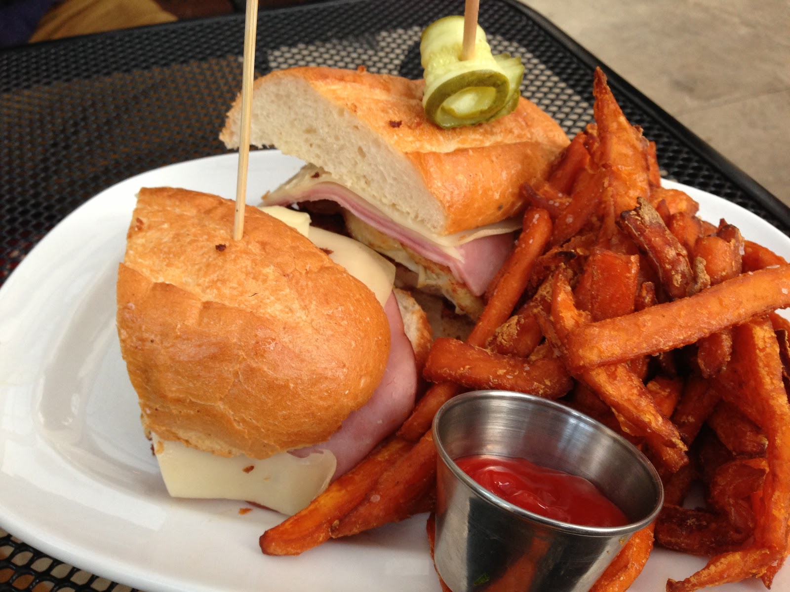 Eating for Sanity: Tommy Knuckles