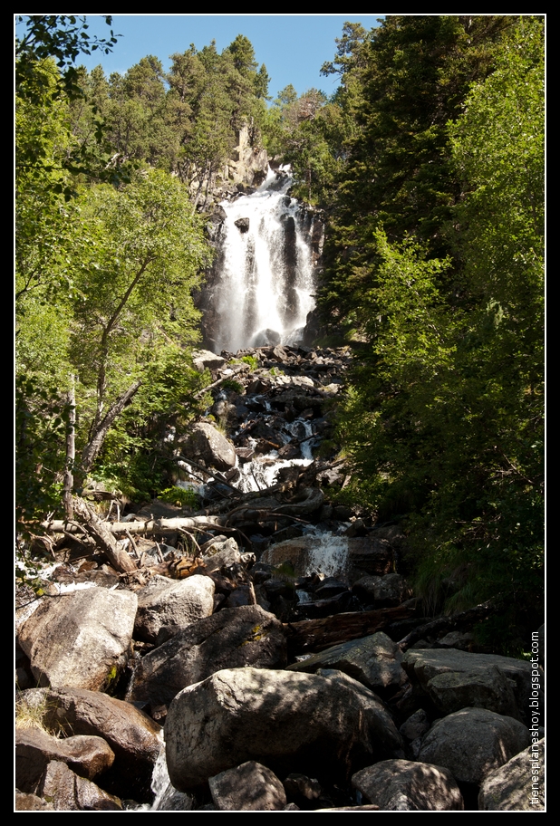 Aiguastortes: Lago de San Mauricio (Estany San Maurici) - Lago Ratera ...