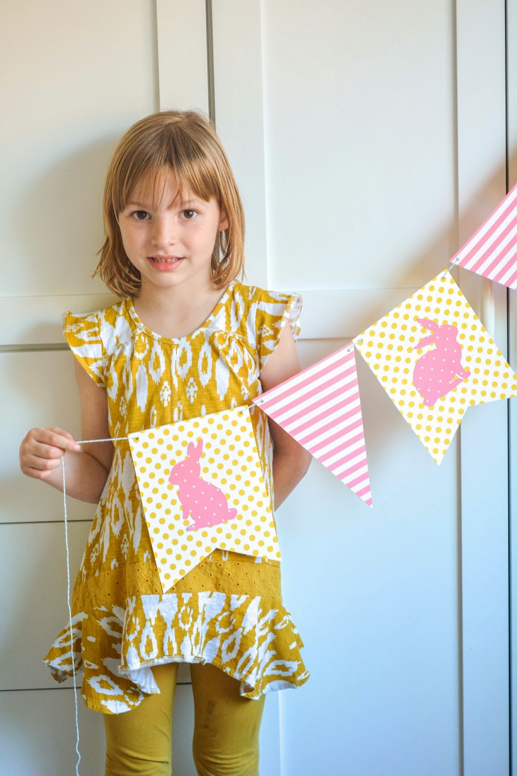 Aesthetic Nest: Crafting: Easter Bunny Banner and Free Bunny Template ...