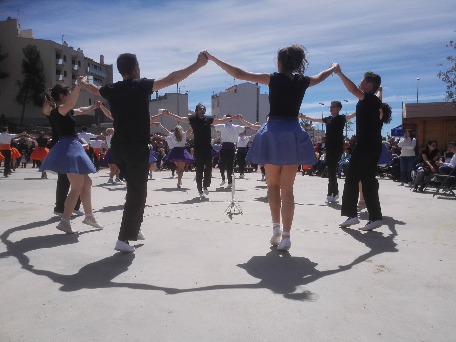Entre la Cultura Popular Tradicional Catalana de Rubí: Sardanes - 46è ...
