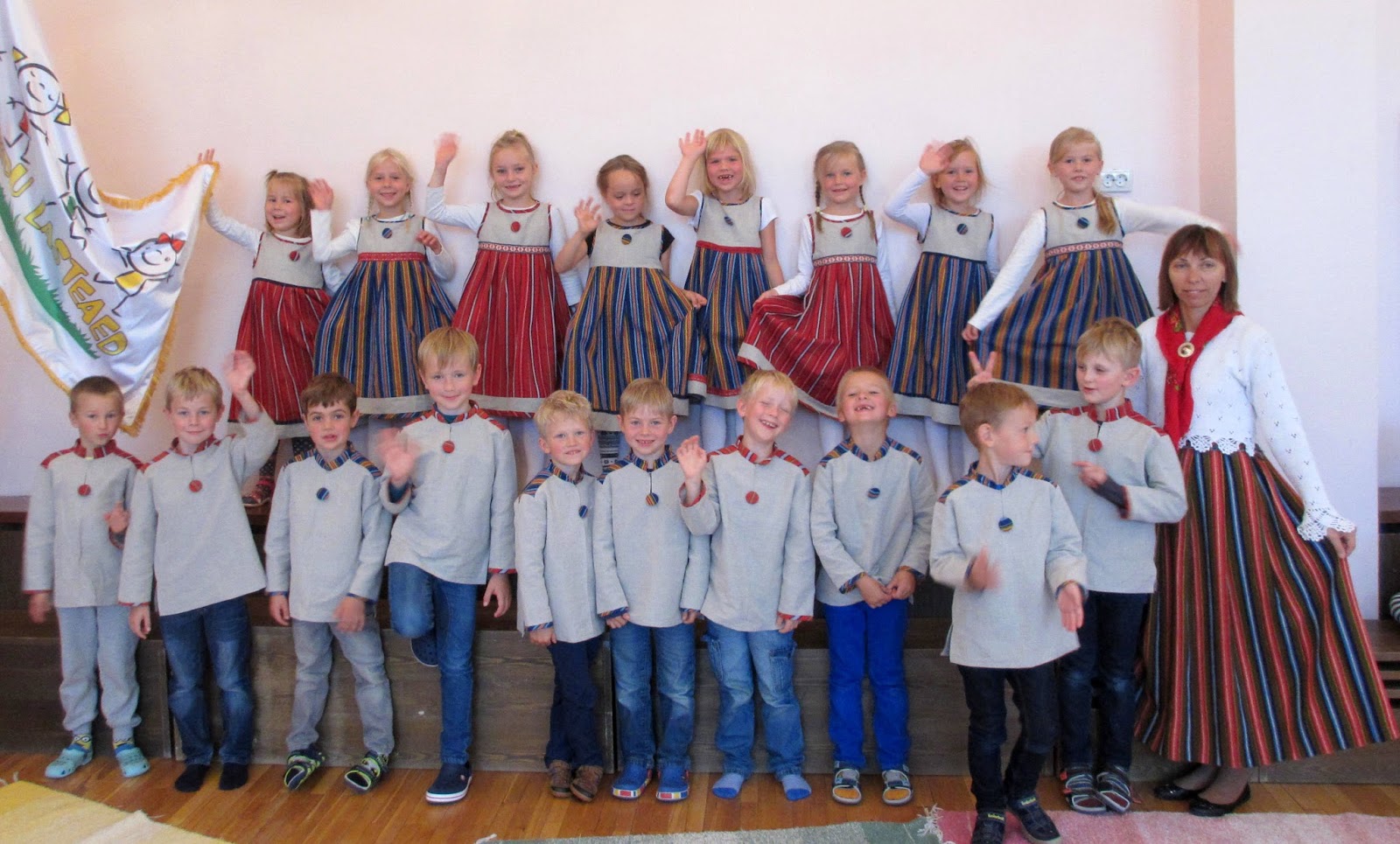 Alasniidu Lasteaed: Hiireherned Tibutares