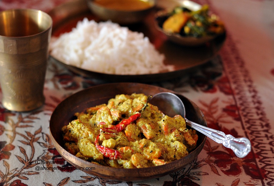Kucho Chingrir Charchari (Shrimps in mustard gravy) - A Homemaker's Diary