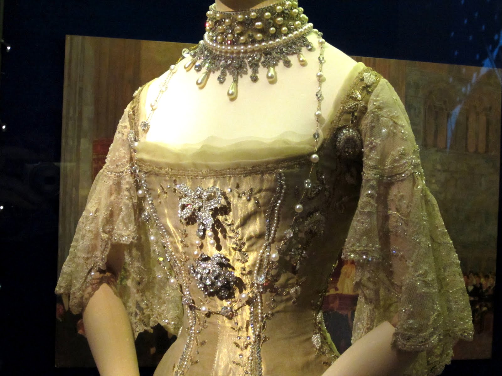 Trond Norén Isaksen: What to see: Queen Maud’s coronation gown