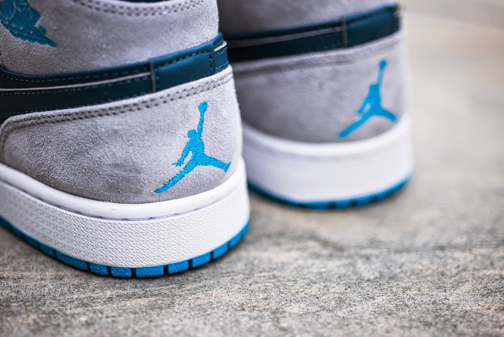 Air Jordan 1 Mid - Slate/Powder Blue - SneakerBox
