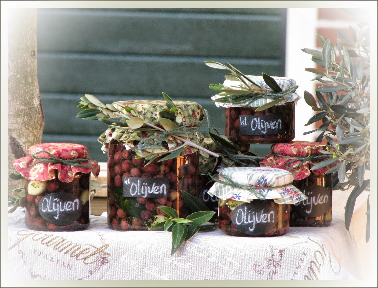 Achter-de-Linden: Olijven inmaken