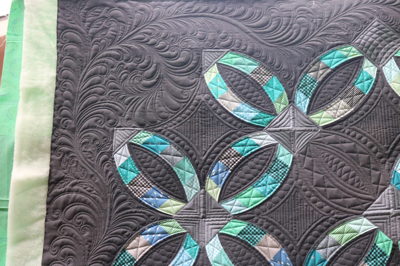 TIA CURTIS QUILTS: Some more awesome quilts I got to quilt. Yay!