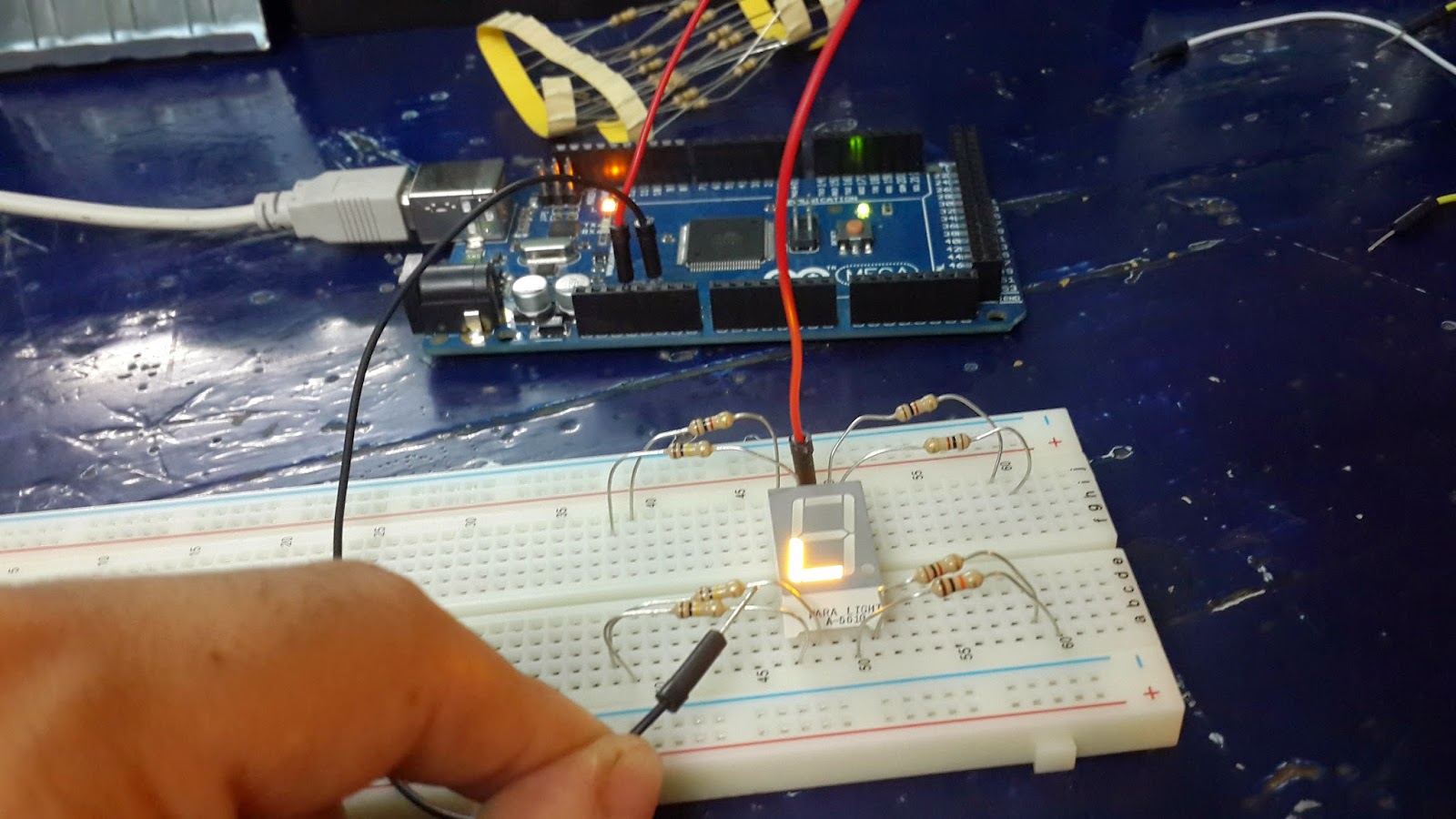 Curso Arduino Mega: Display de 7 segmentos Ánodo y Cátodo