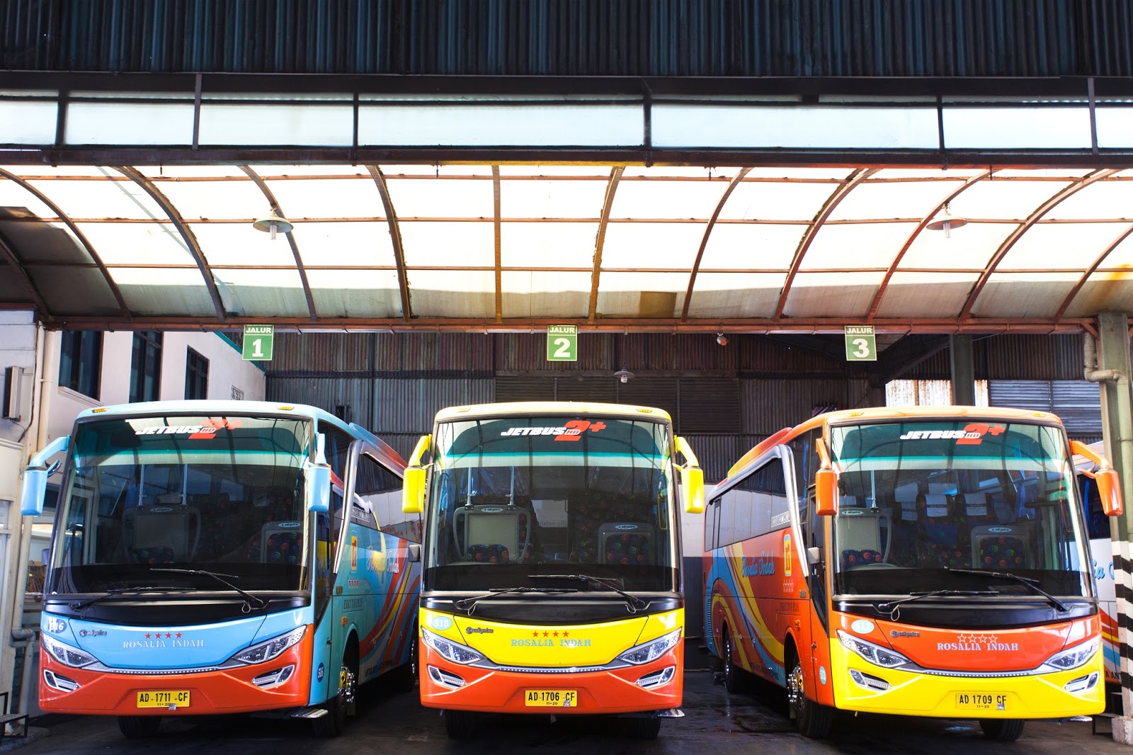 Armada Bus Baru Strategi Pengusaha Bus Untuk Menarik Penumpang - Jalur Bus