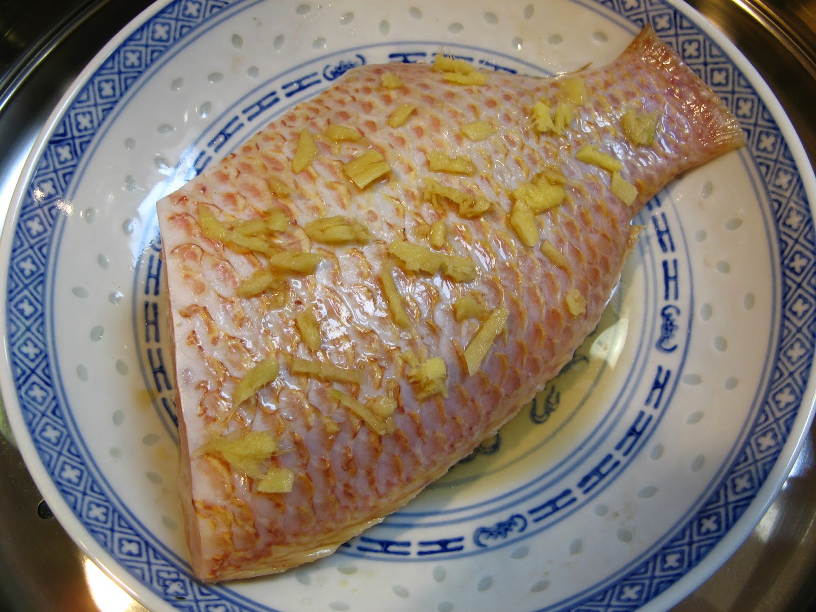 Duck Soup Easy: Steamed Red Tilapia (蒸紅鯽魚, Zing1 Hung4 Zak1 Jyu4)