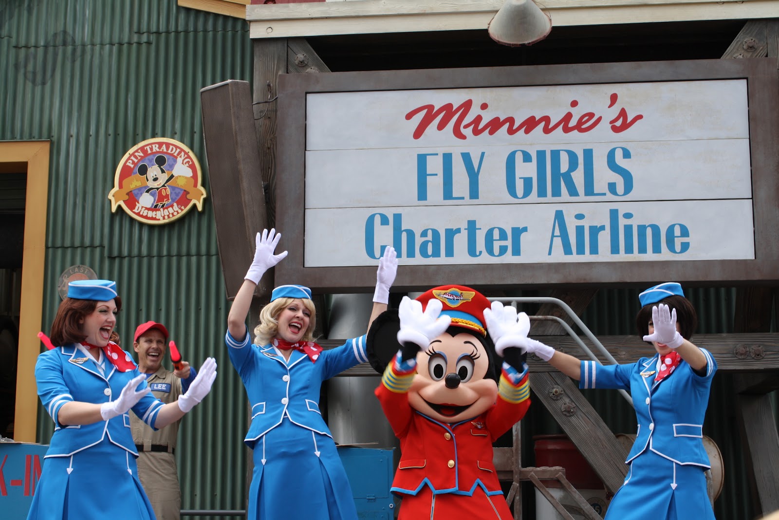 The Mouse Minute (Formerly Brad's Everything Disney Blog): Minnie's Fly ...