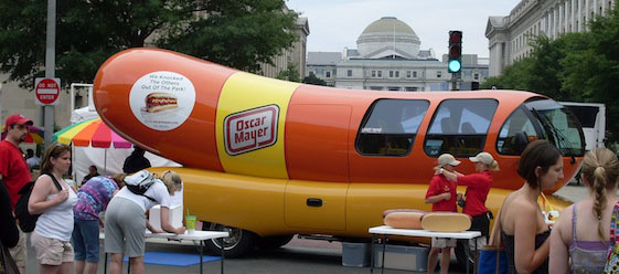 Round Table Project Management: Weiner shows all but his wiener