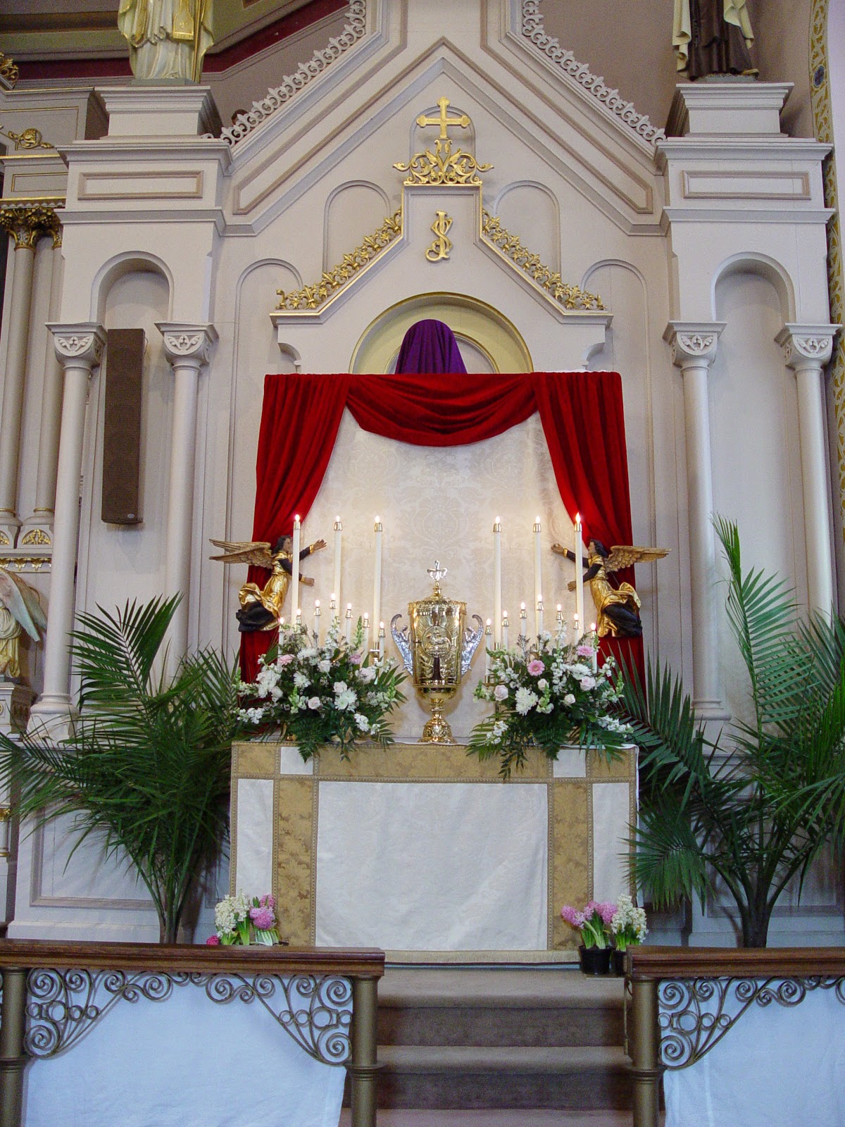 Church of the Holy Trinity: Holy Trinity's Altar of Repose 2014