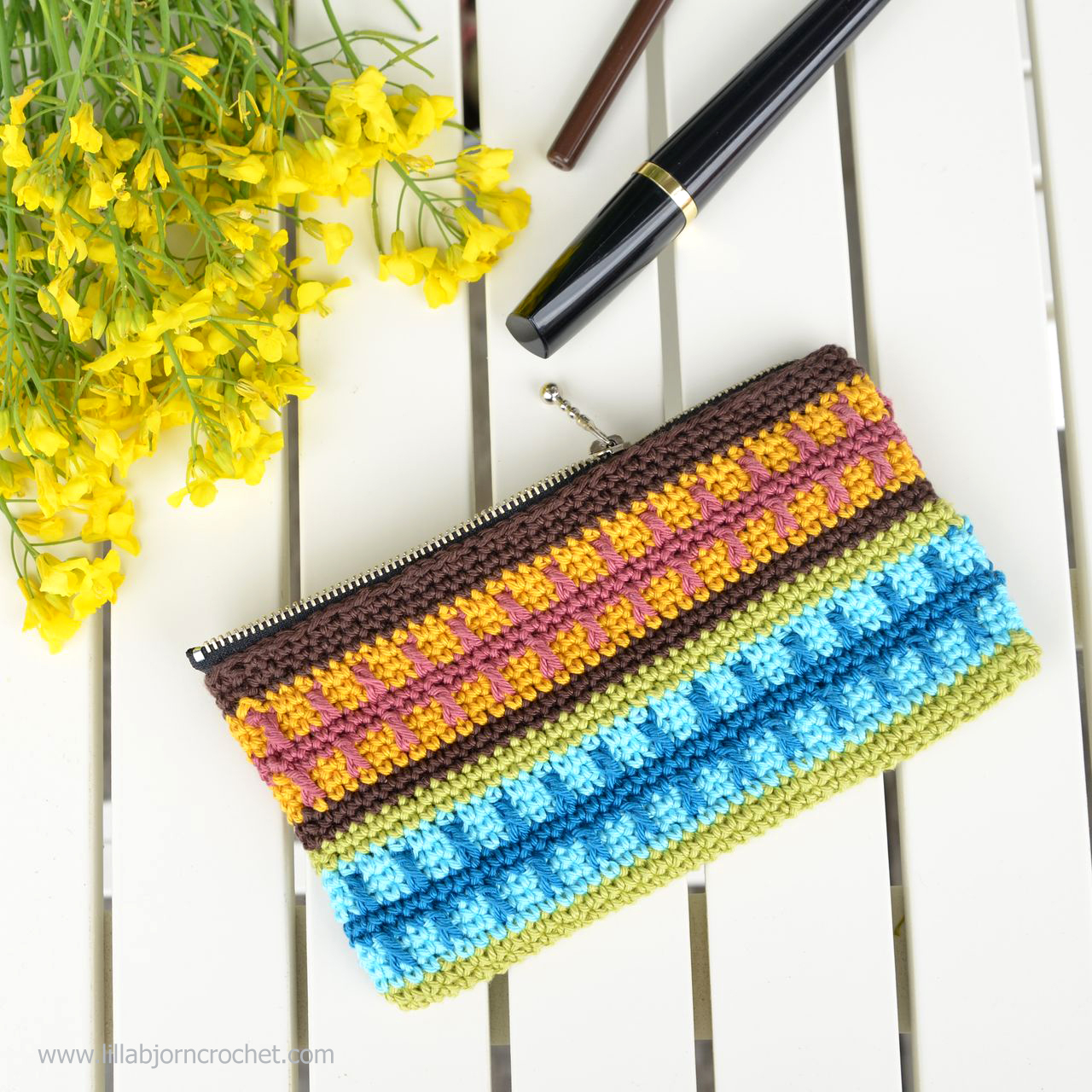 Indian Star Basket (or pillow): new overlay crochet pattern ...