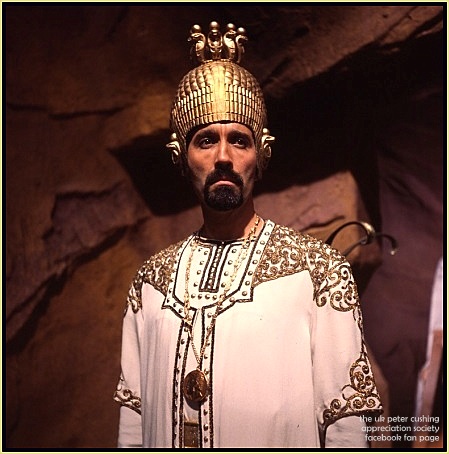 PETERCUSHINGBLOG.BLOGSPOT.COM (PCASUK): URSULA ANDRESS: TROY HOWARTH ...