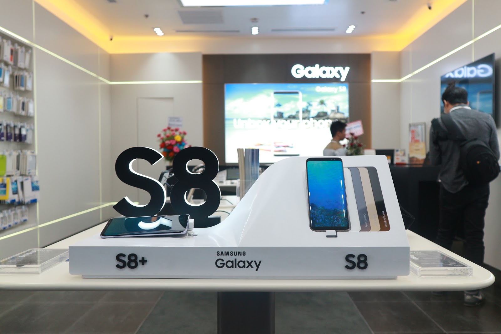 Samsung Experience Store opens in Davao - Eat Well. Travel Often