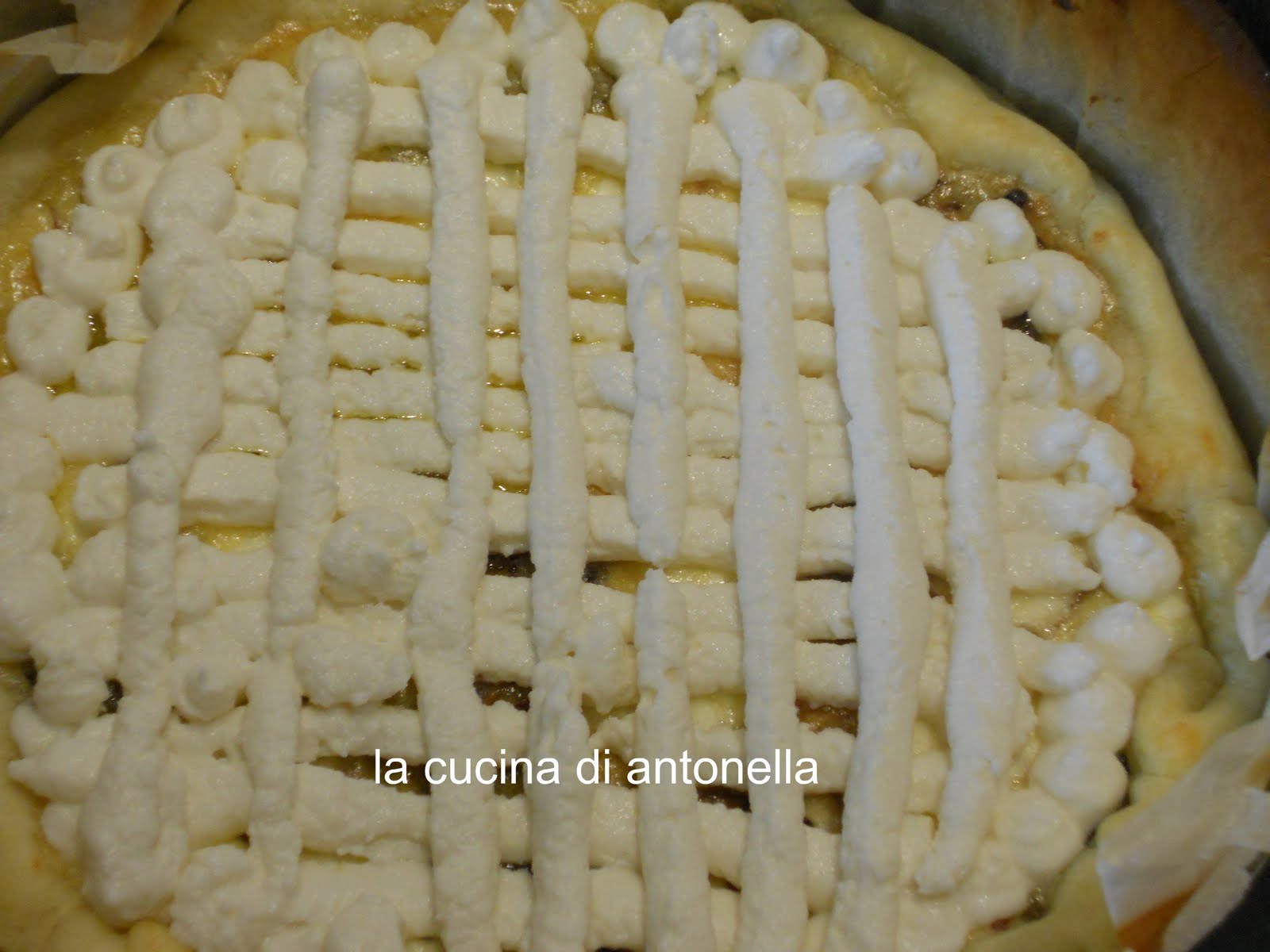 LA CUCINA DI ANTONELLA: torta salata al radicchio con meringa