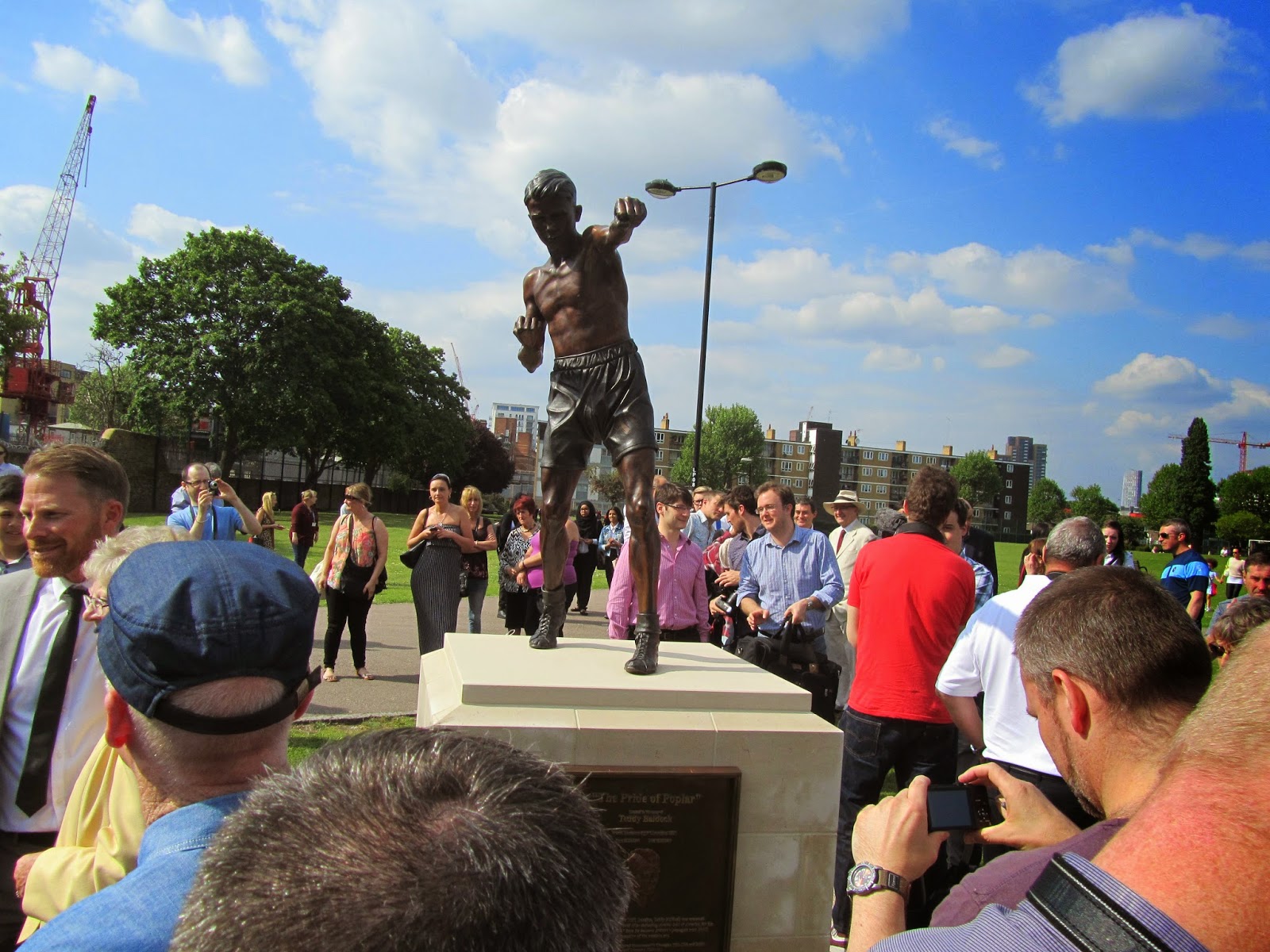 blog.boxinghistory.org.uk: Pride of Poplar Boxing Statue Does London Proud
