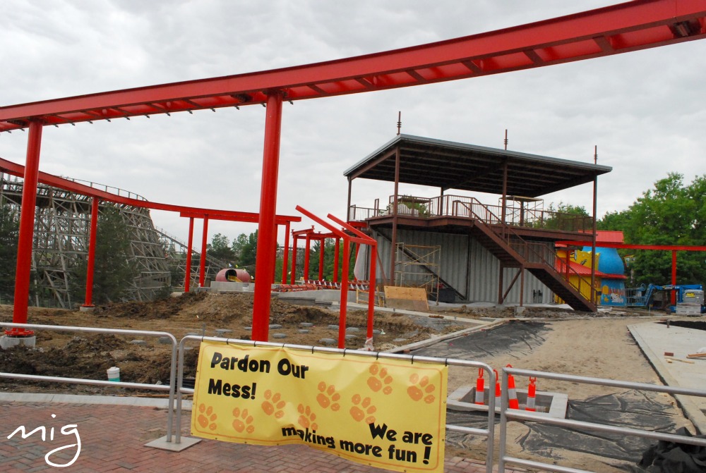 MidwestInfoGuide: Planet Snoopy Construction (WOF)