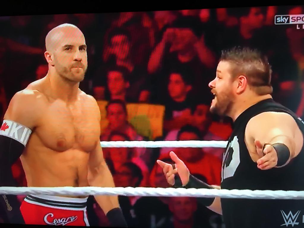 Wrestling 4 Life: WWE Raw Results 8/29/15 - freaky black sheep