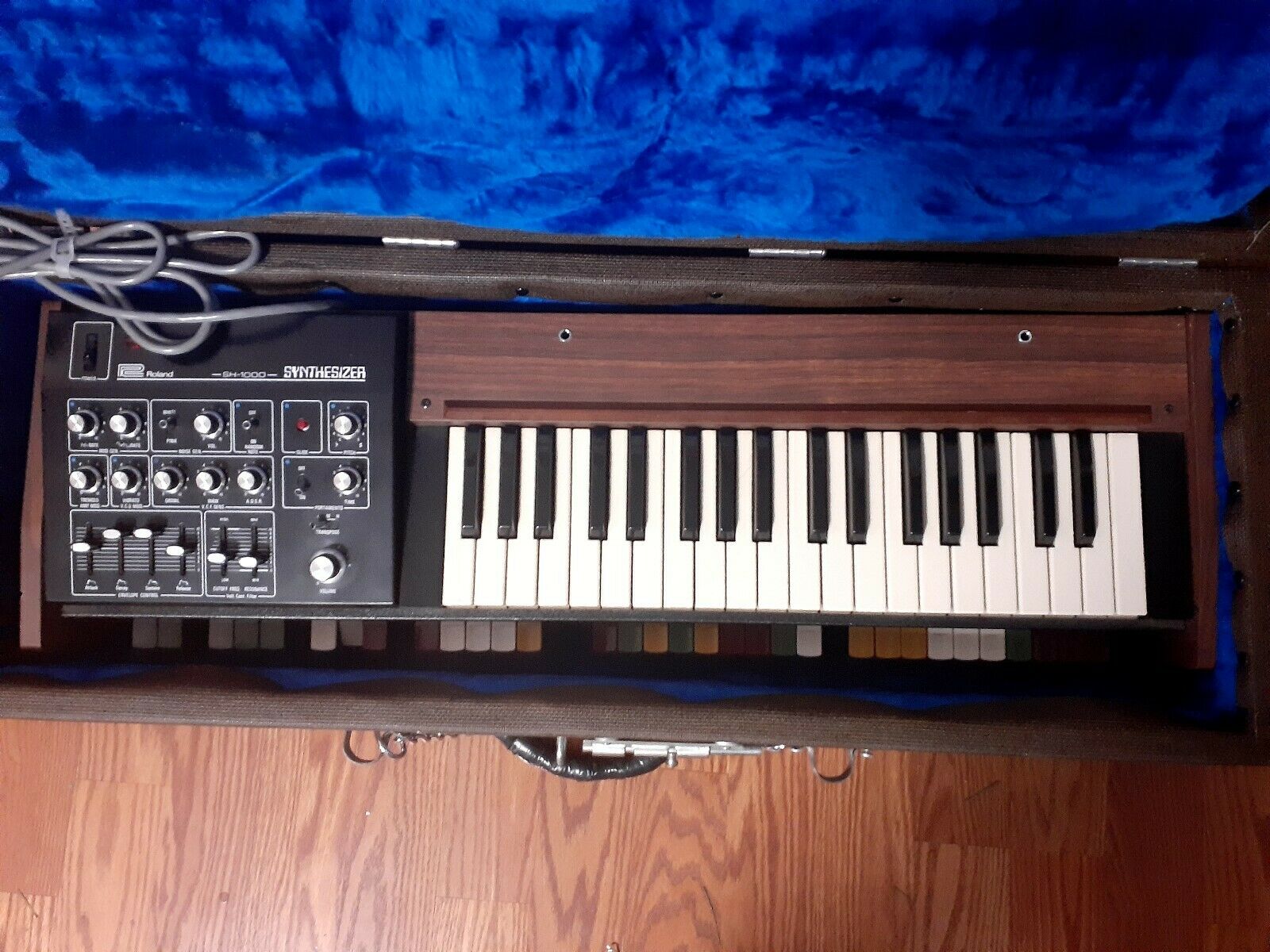 MATRIXSYNTH: Roland SH-1000 Analog Monophonic Synthesizer with Case