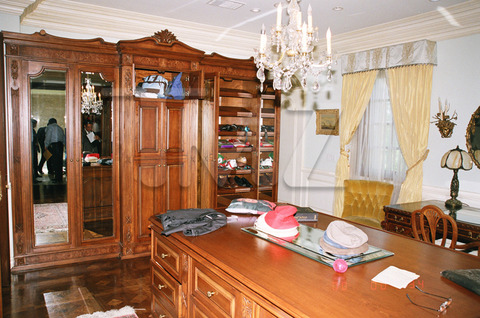 NasBank Blog: Pictures From Michael Jackson’s Death Scene