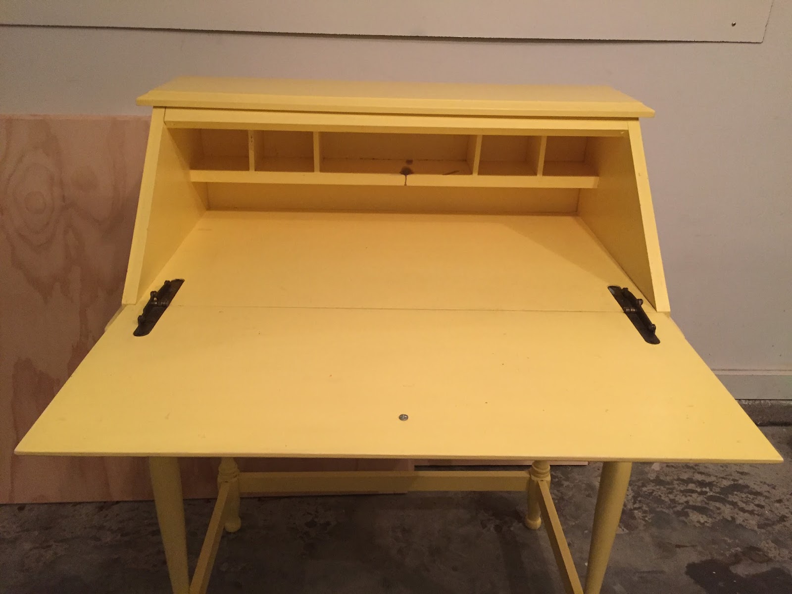 Drew Danielle Design: Tiffany Blue Student Desk