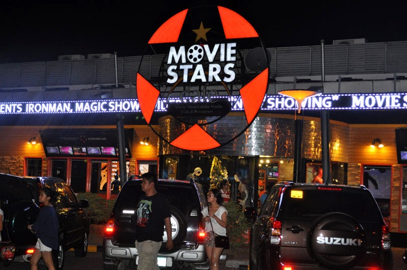 Dining: Movie Stars Cafe - Rochelle Rivera