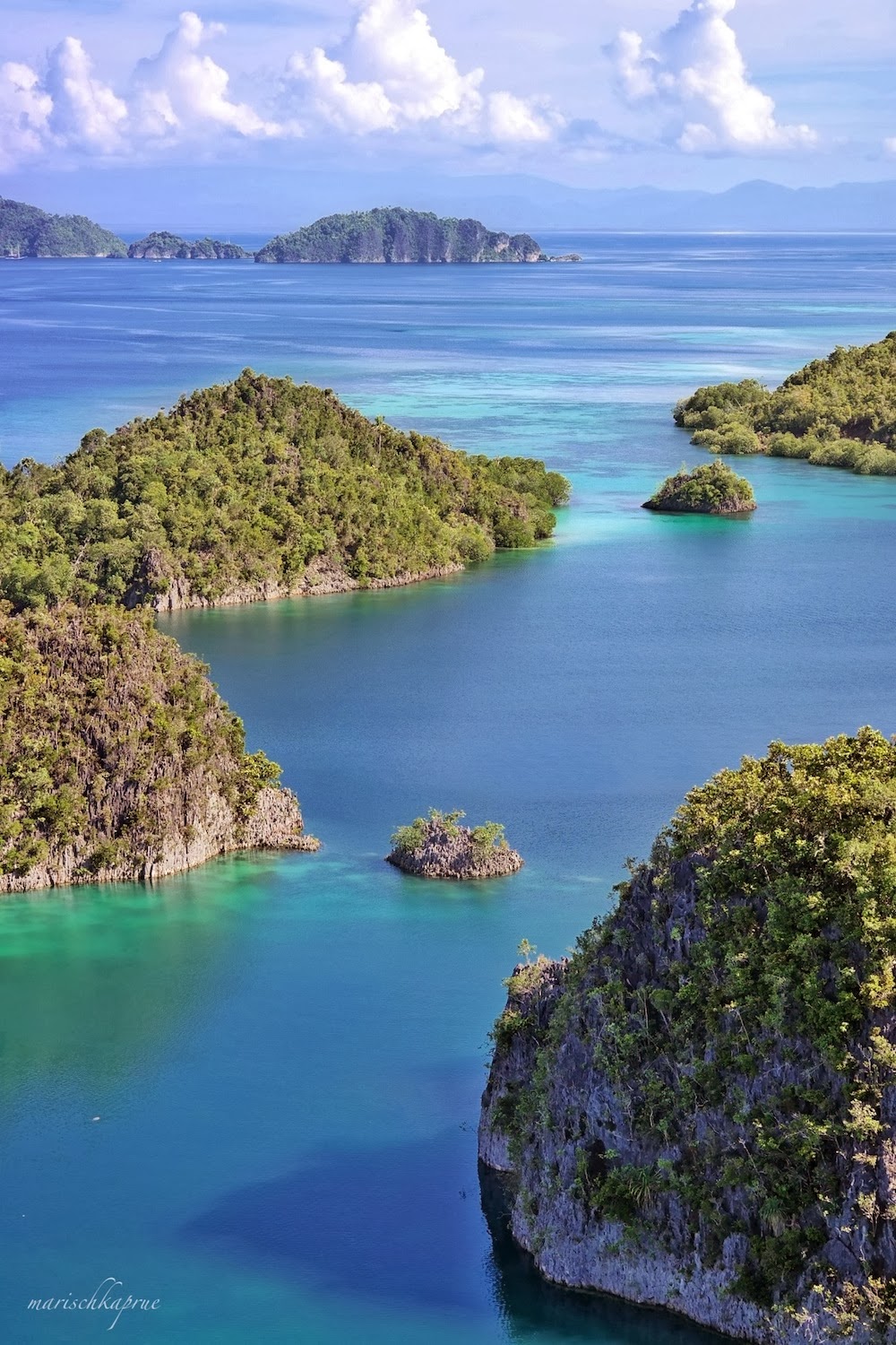 Pianemo, the "mini" Wayag in Raja Ampat ~ Life Is An Absurd Journey