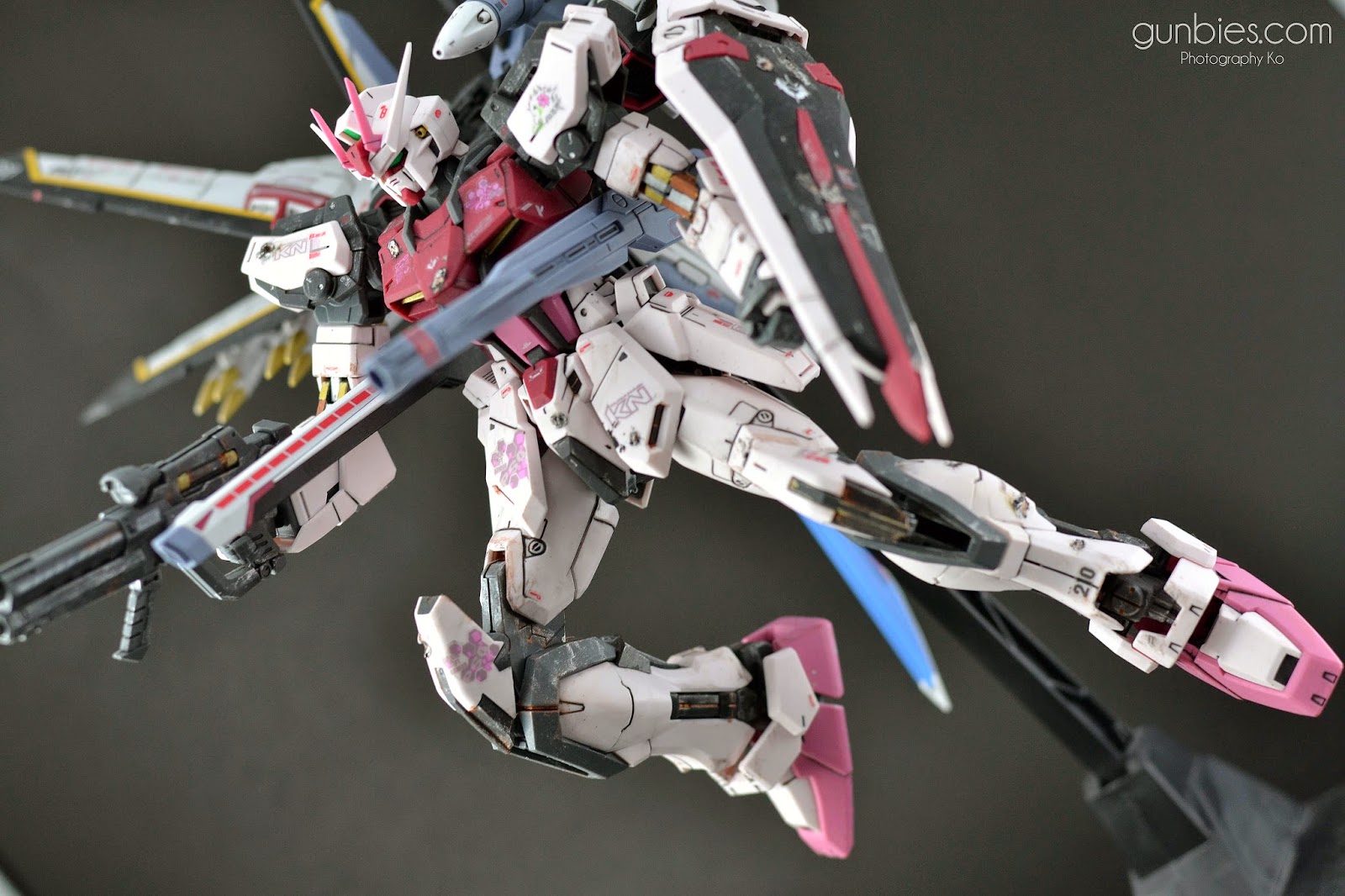 MG 1/100 Strike Rouge + Ootori Pack - Painted Build