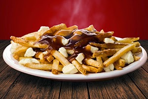 La poutine : patates, sauce brune & fromage ! | Attache ta tuque