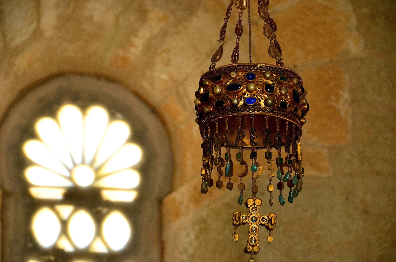 Historia del Arte UNED: CORONA DE RECESVINTO