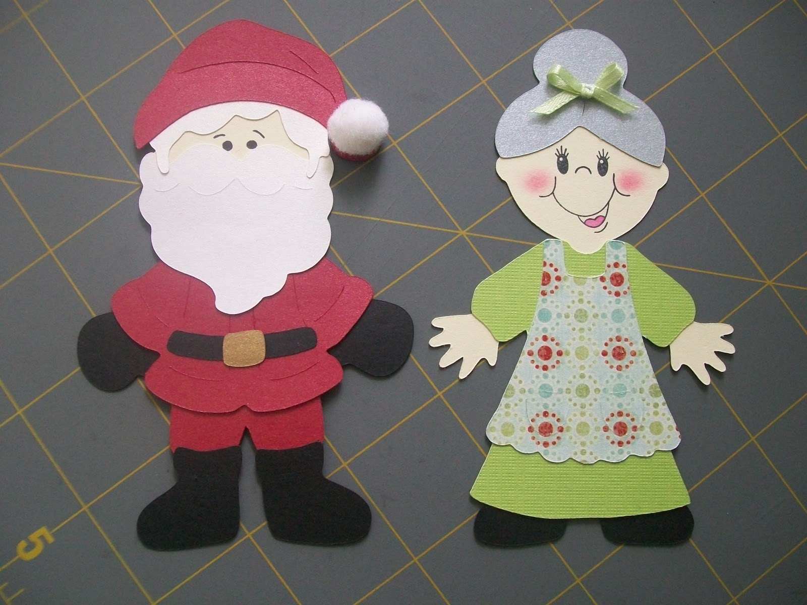 Schell's Craft Corner: Christmas Paper Dolls