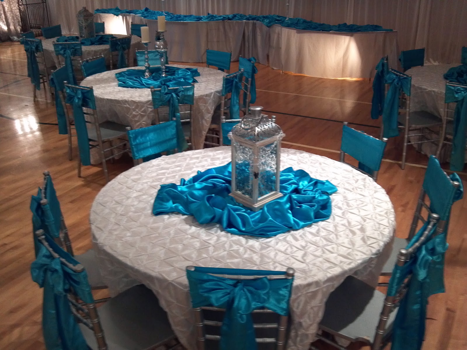 UWeddings: Crystal and Turquoise wedding