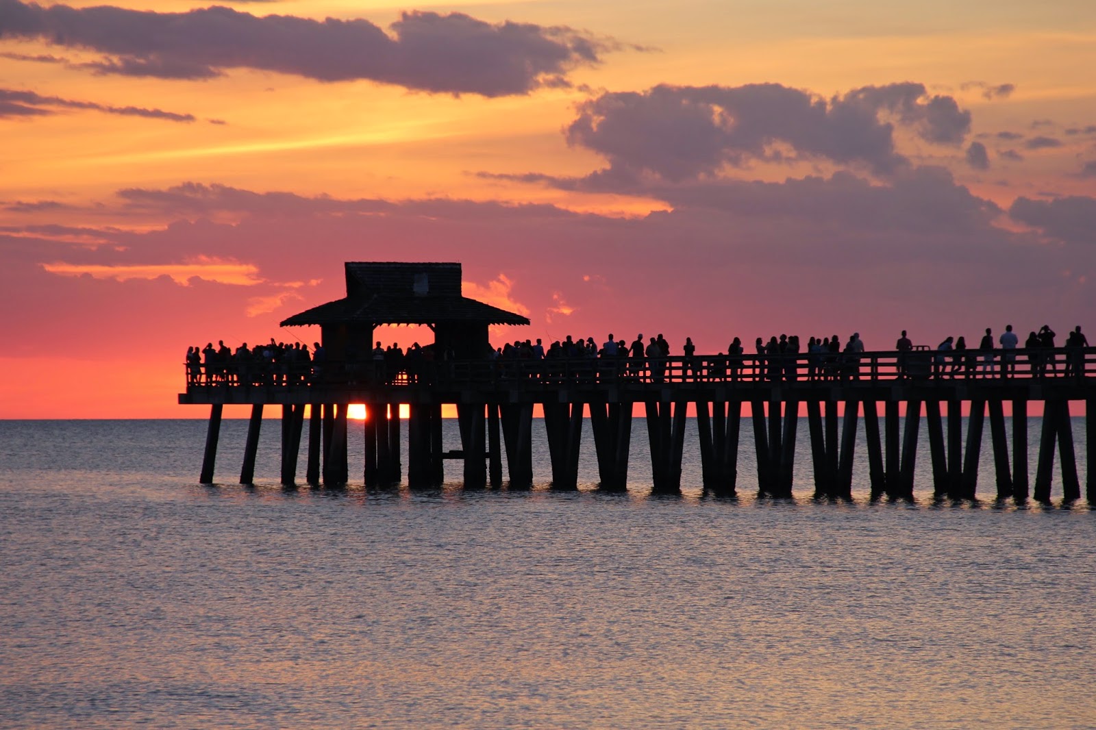 Southwest Daily Images: A Last Sunset at Naples Pier for the Season