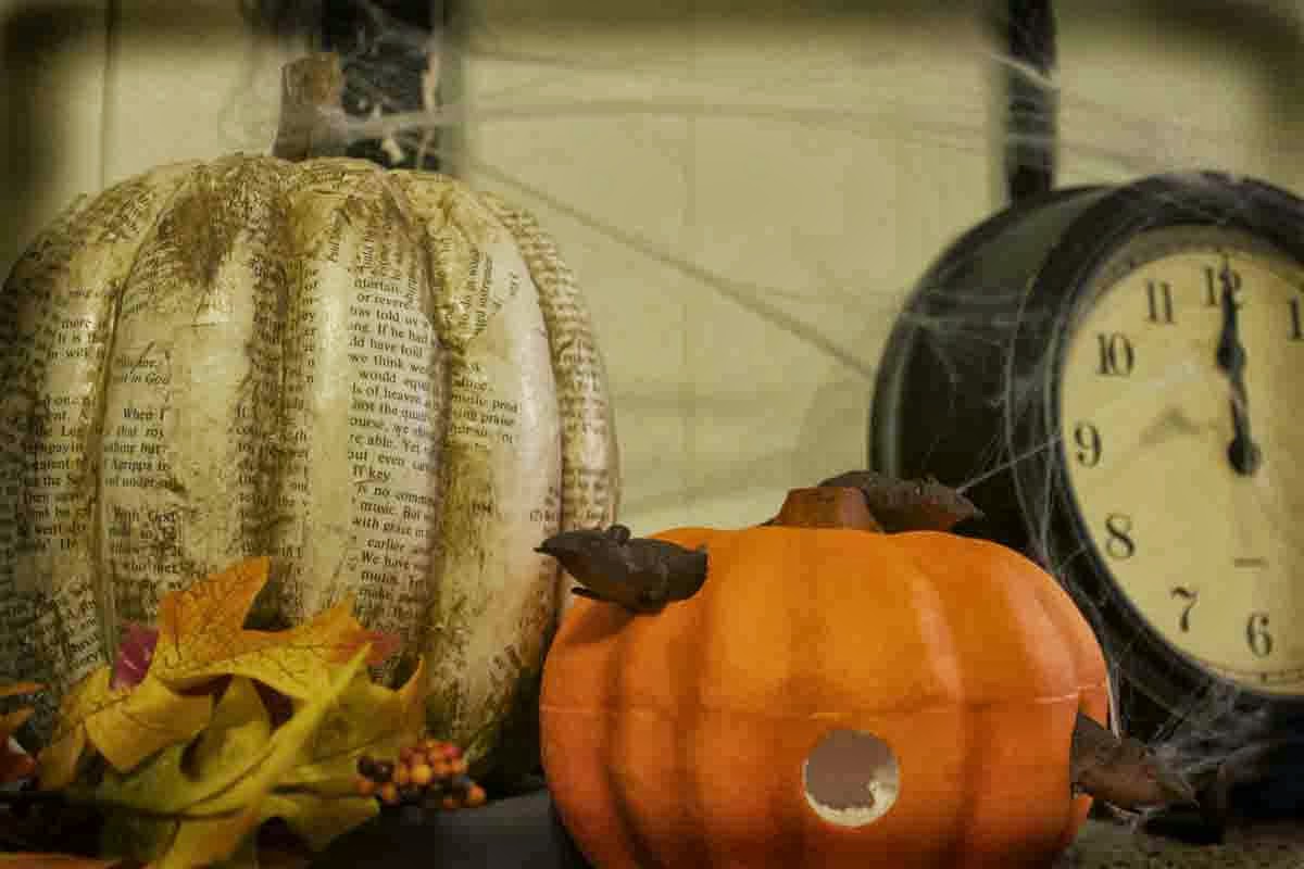The B Farm : Book Page Pumpkin Tutorial