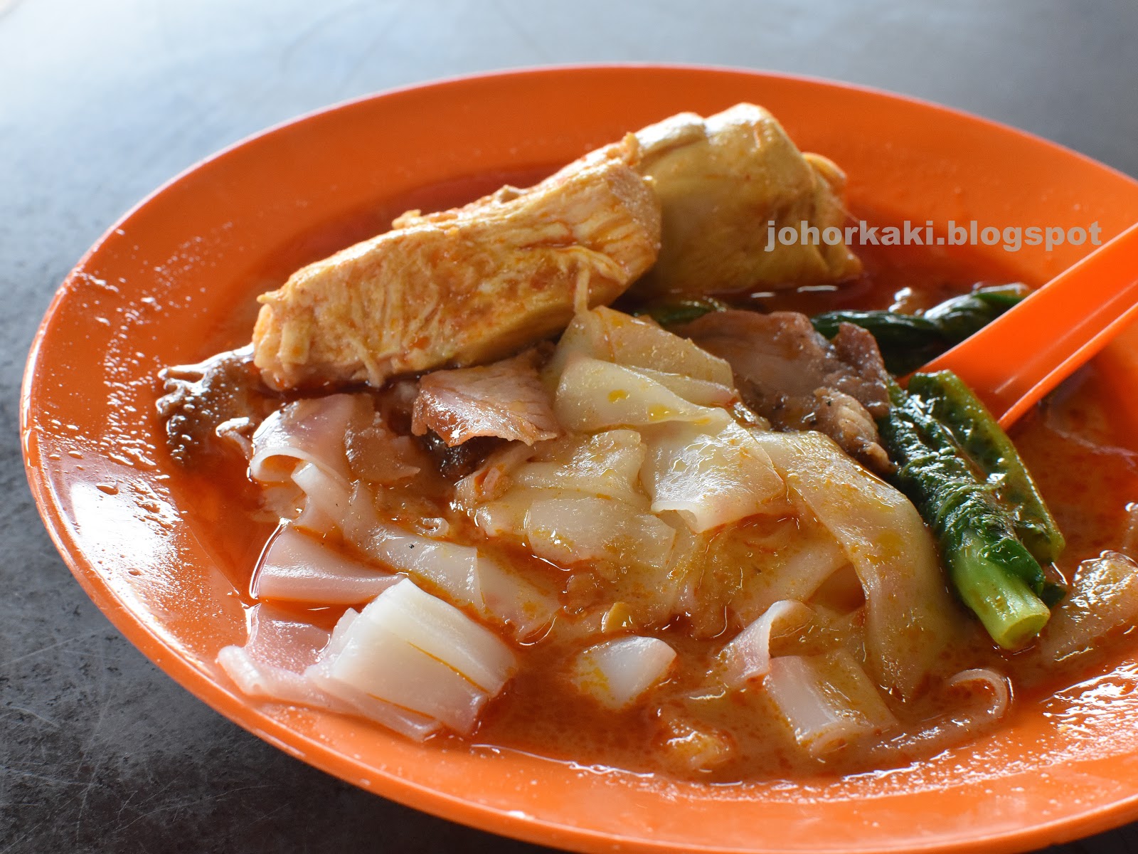 Curry Sah Hor Fun at Kee Kim Huat Coffee Shop in Johor Bahru 成记咖哩河粉 ...