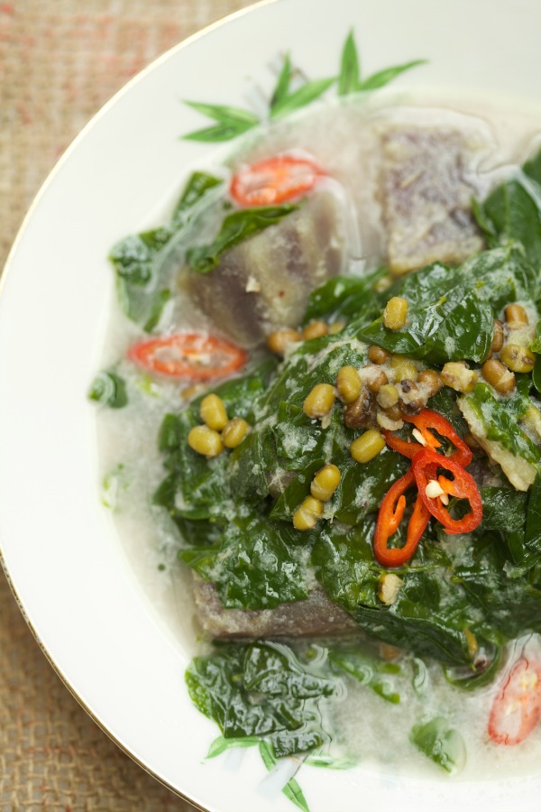 Pucuk Manis dan Keledek Unggu Masak Lemak Kacang Hijau - masam manis