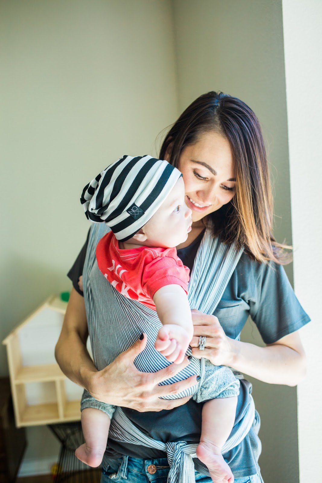 Make sure those legs are in a good "froggy" position, and spread the ...