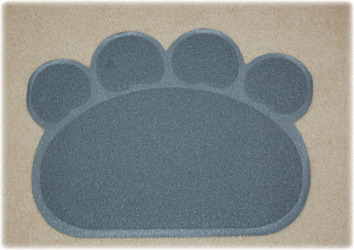 Temporary Waffle: Trap Litter With The Two Meows Paw Shaped Cat Litter Mat