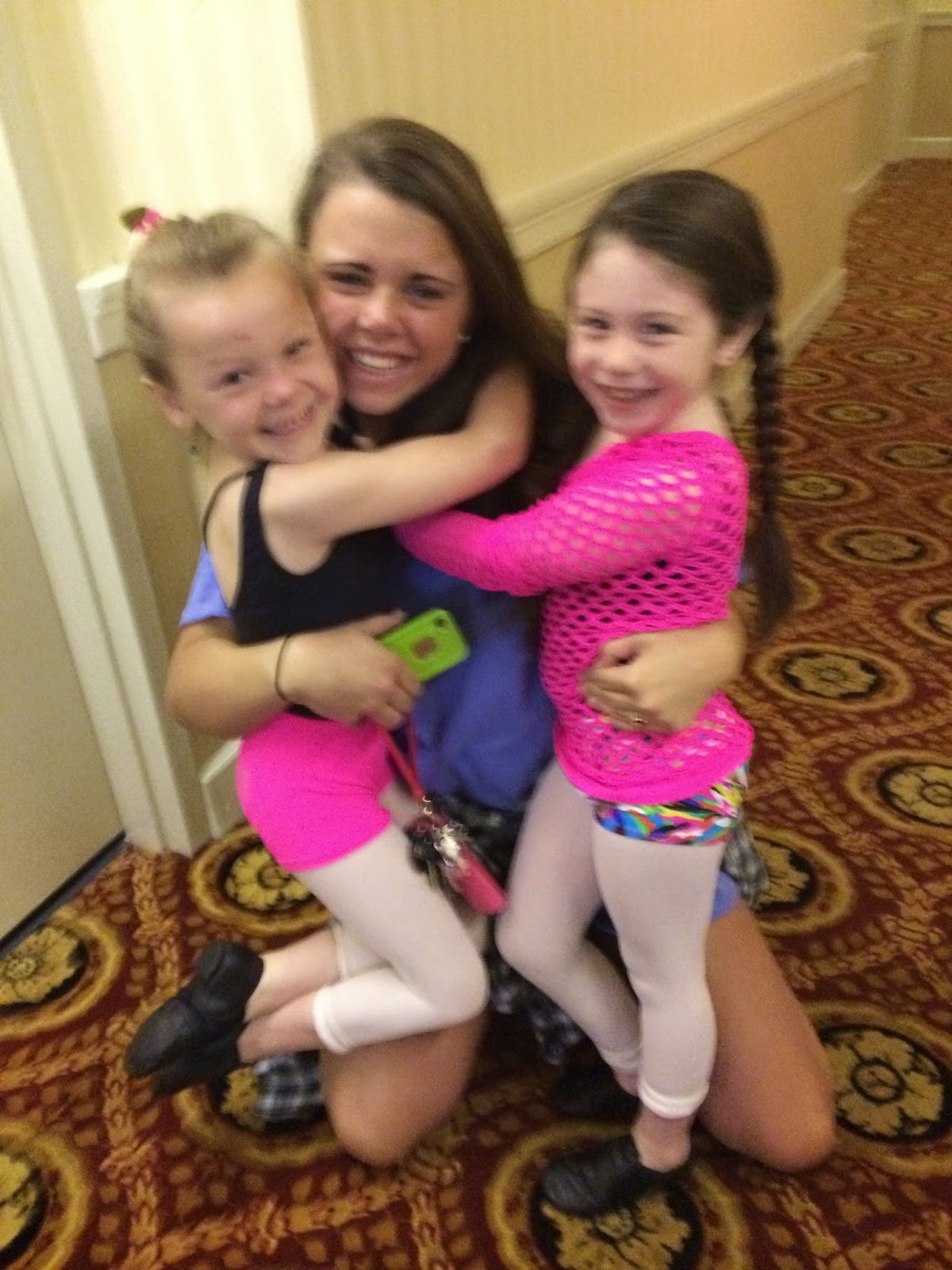 Mojoy: Dance competition, baby!