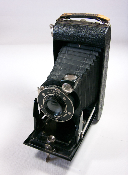 .: Kamera antik yang dah pupus ...