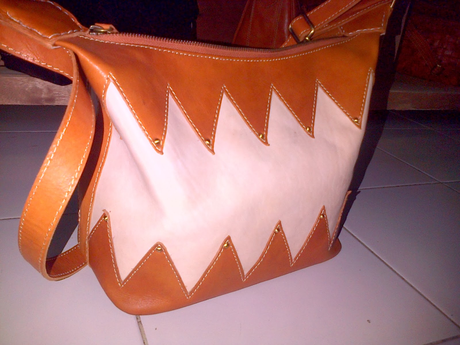 Tas Kulit Model Zigzag - Tas Kulit Jakarta