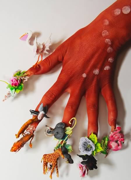 ...fashionITEKTURE...: INCREDIBLE, WEIRD AND OUTRAGEOUS NAIL ART!!!