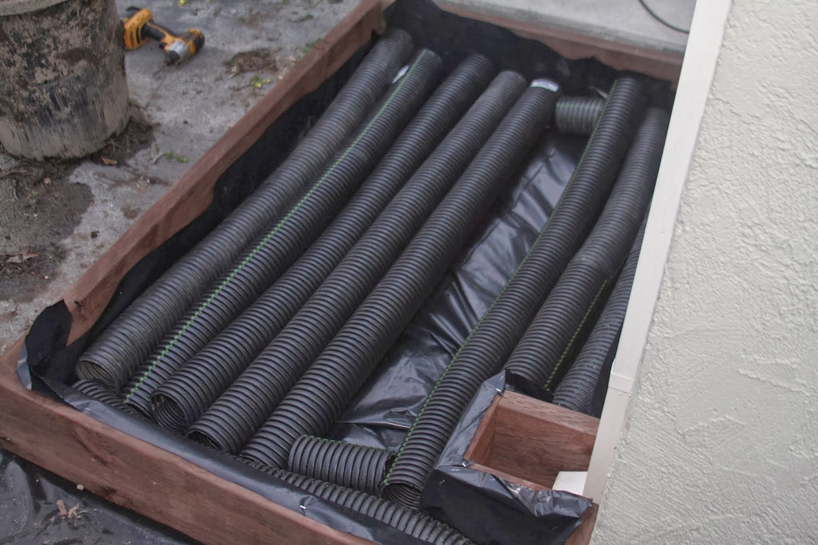 Go Green or DIY trying: Sub Irrigated Planter (SIP)