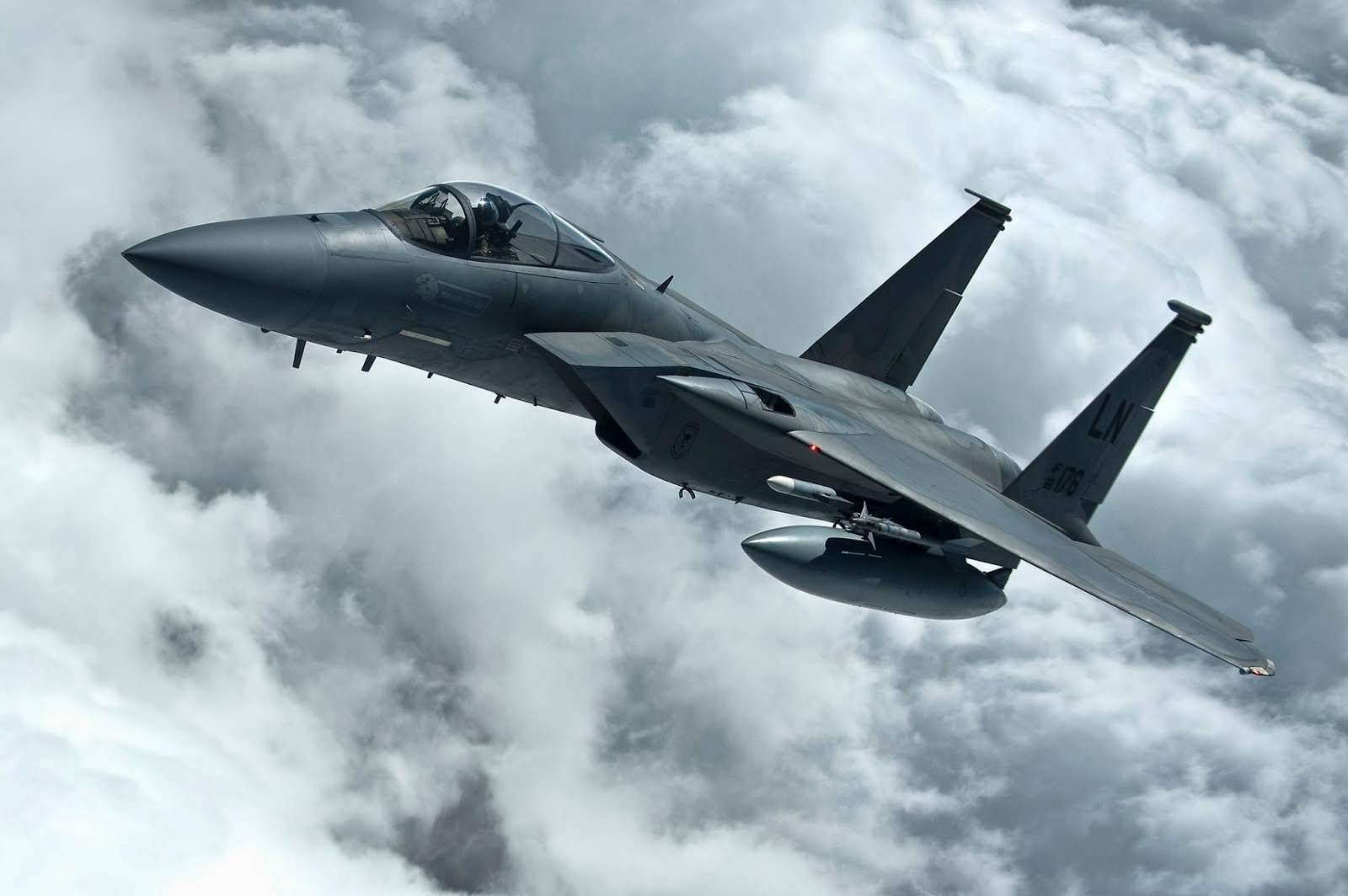 Why Boeing should offer up the F-15SE to Canada.