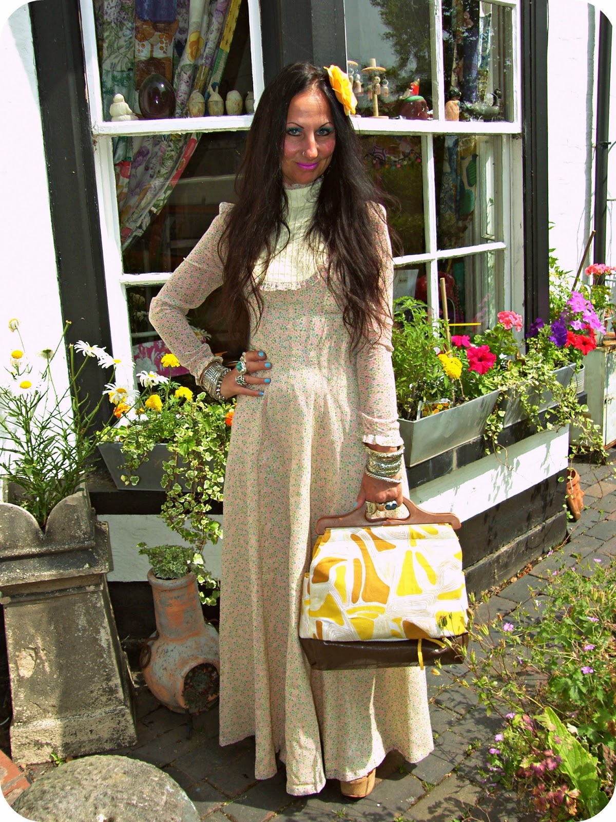 Vintage Vixen: The Virgin, The Gypsy & A Mini Rant