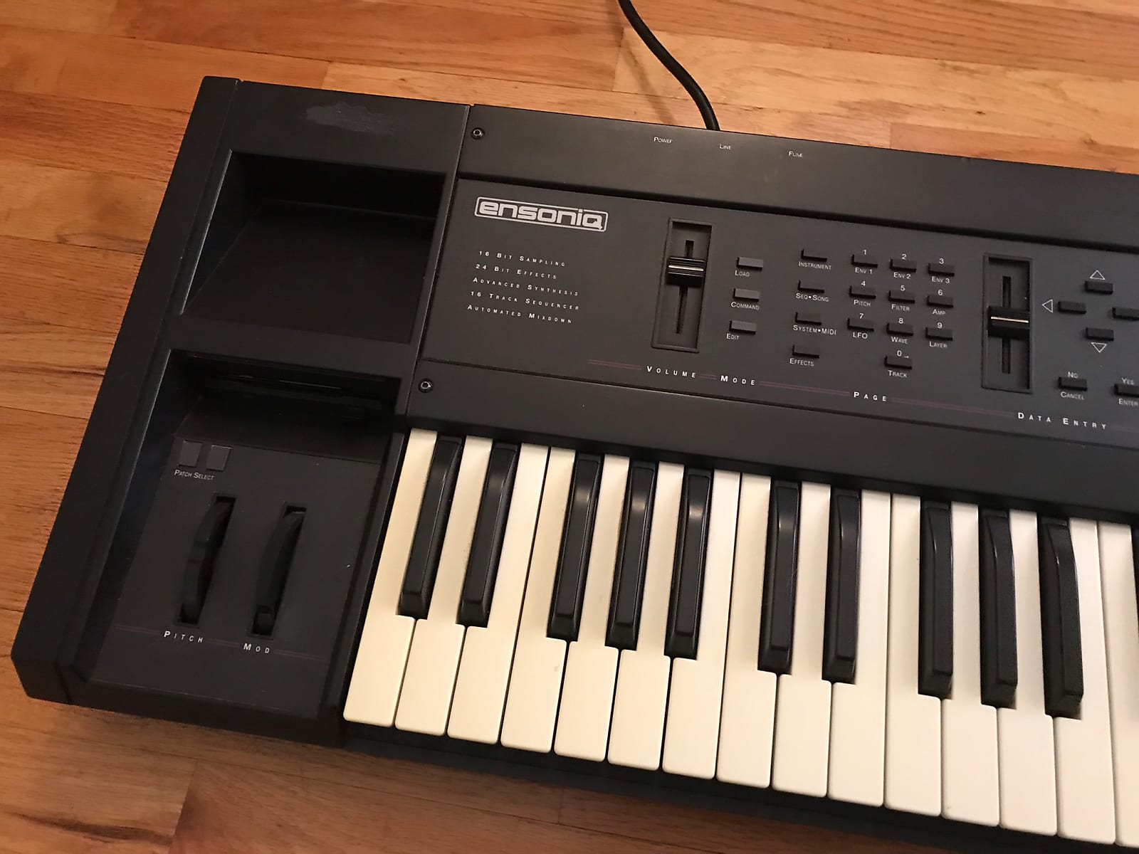 MATRIXSYNTH: Ensoniq EPS 16 Plus with Max Memory and SCSI