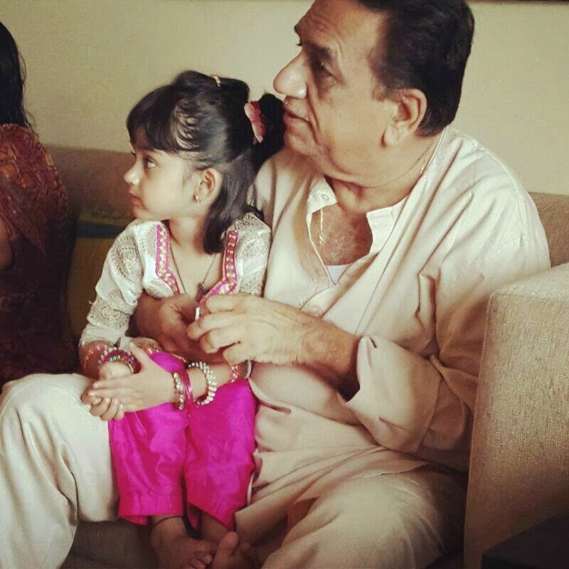 Television (TV) Anchor & Actor Manish Paul Family Photos | Real-Life Photos